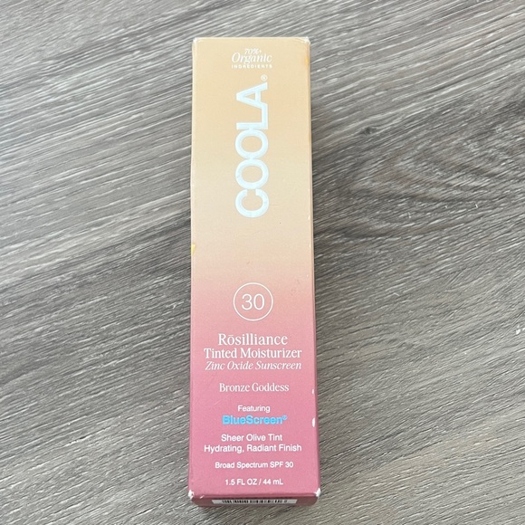 COOLA | Makeup | Coola Rosilliance Tinted Moisturizer Spf 3 Bronze ...